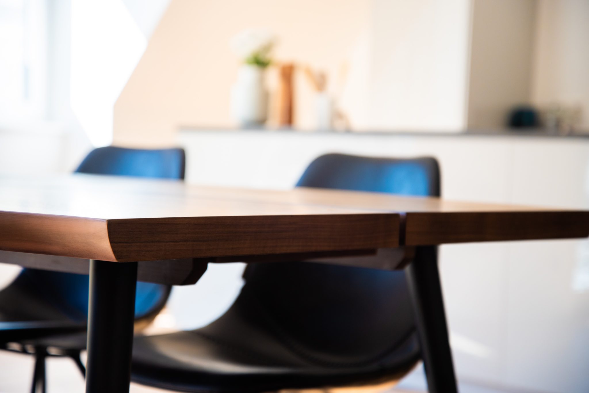 CONSIDER Seats At Round Or Square Tables The why Behind Decisions